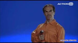 Κωνσταντίνου και Ελένης: Πώς είναι ο ηθοποιός που έκανε τον "Χλέμπουρα"