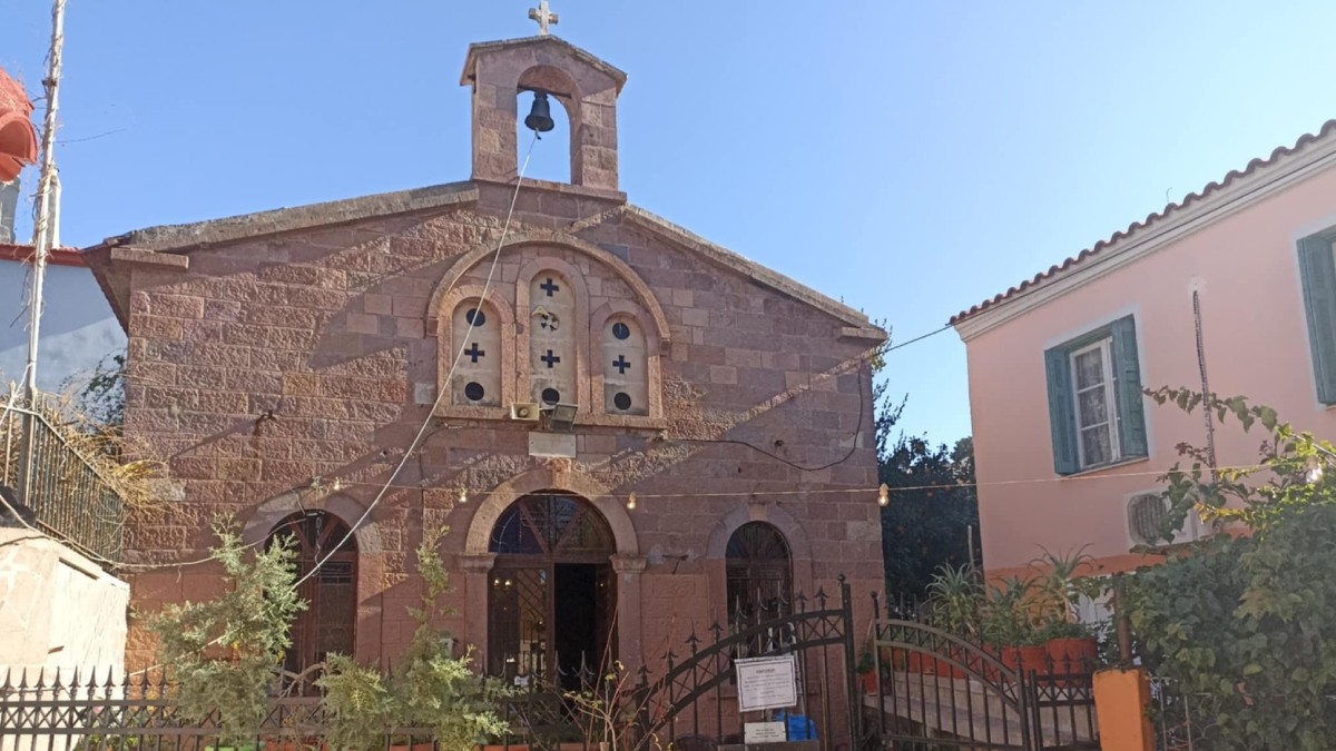 Μυτιλήνη: Το «αμίλητο νερό» από την Παναγιά τη Φανερωμένη που ήρθε στη ...