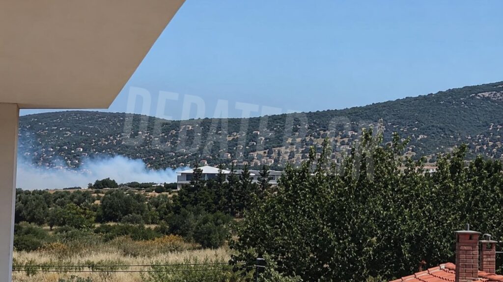 Φωτιά σε επιχείρηση στο Μαρκόπουλο